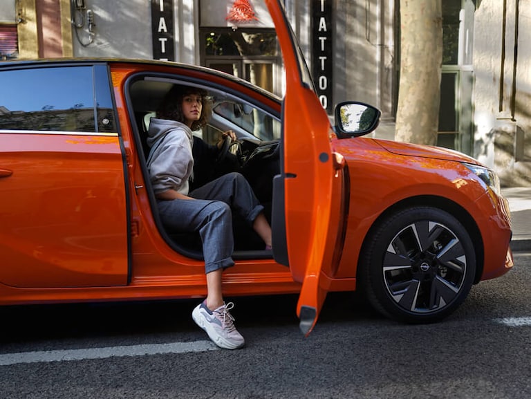 Véhicules électriques Opel | Recharge et Autonomie | Opel France